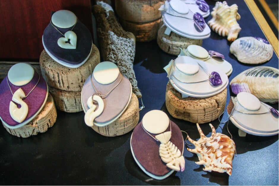 Muschelschmuck, den man in New Brunswick herstellt